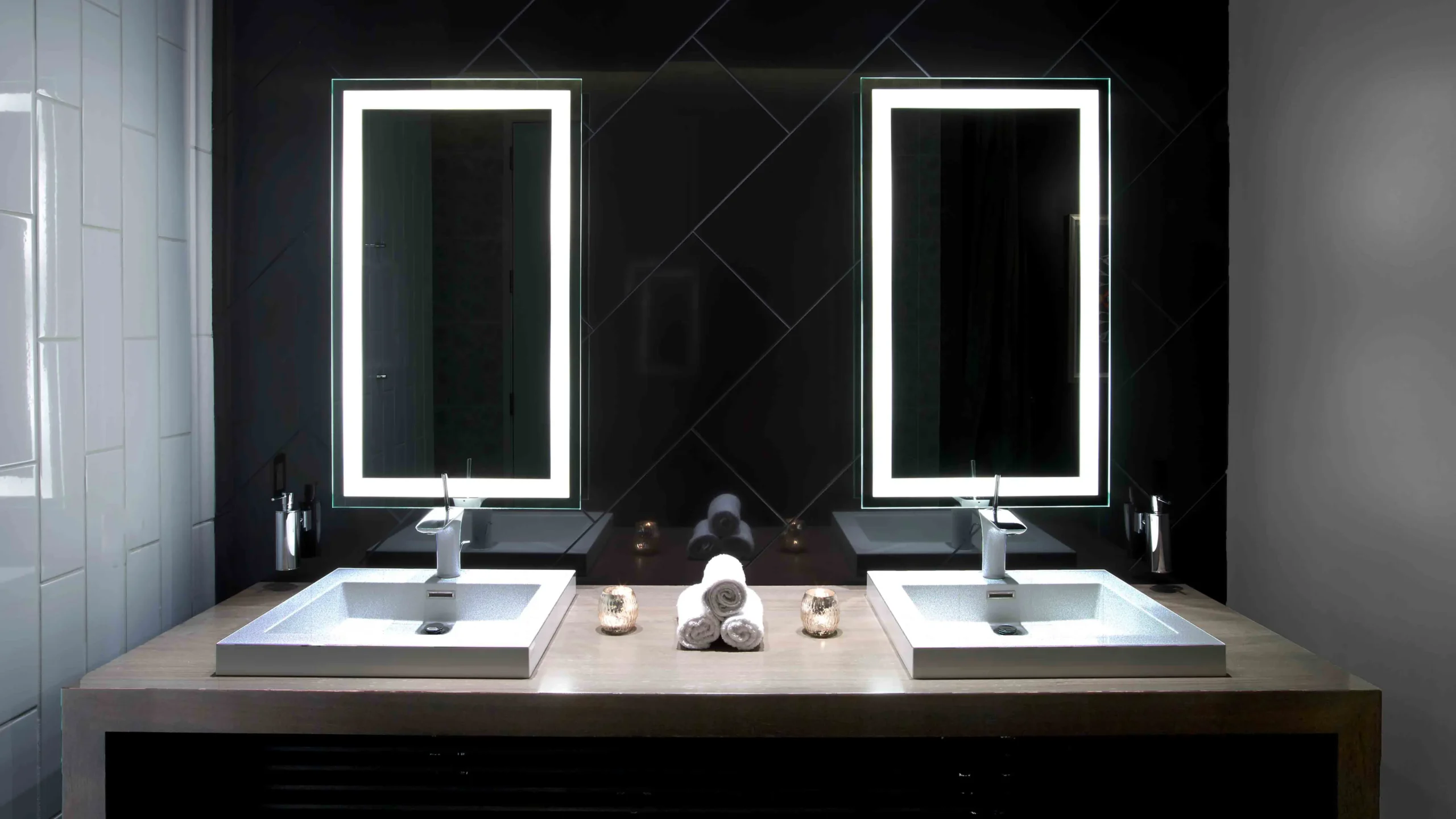 Hospitality Applications Archives - Electric Mirror